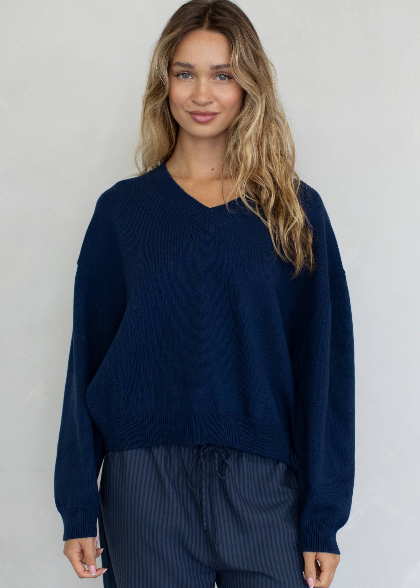 Sarah Sweater in Navy – 25Willow